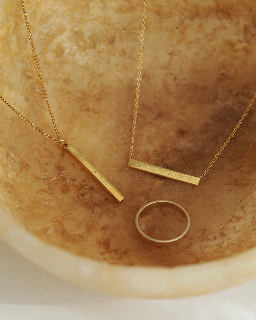 18ct gold bar necklace store